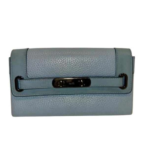 Coach | Bags | Coach Vintage Swagger Pebble Leather Wallet In Light ...